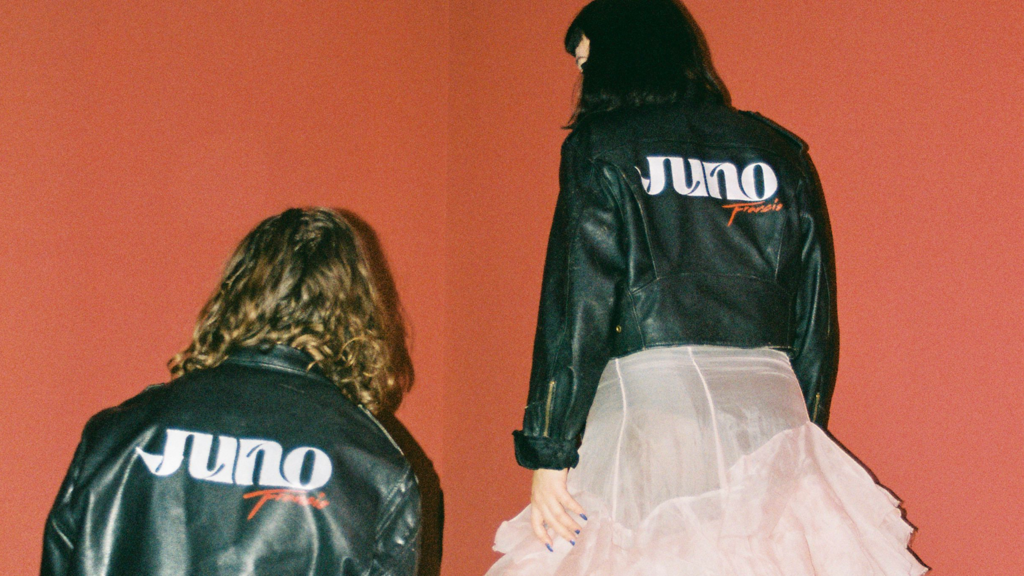 Le duo Juno Francis présente « Queen's Anthem » - Riptide Mag