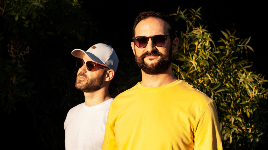 Le duo Mehari continue son ascension avec "Fame" ! - Riptide Mag