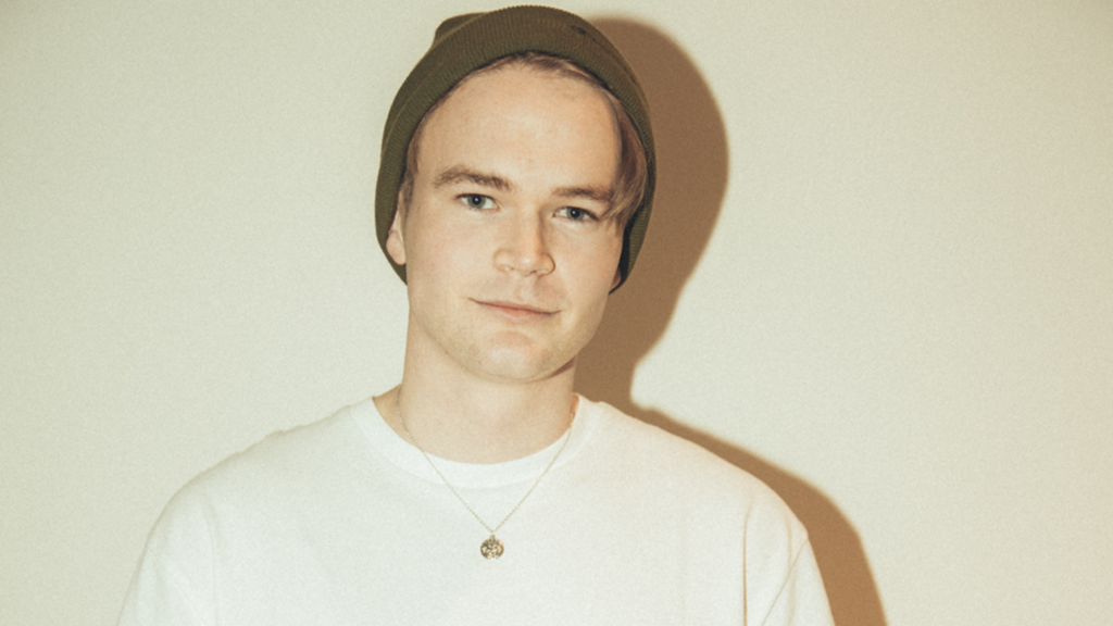 Le tempo groovy et lunaire de Luke David - Riptide Mag