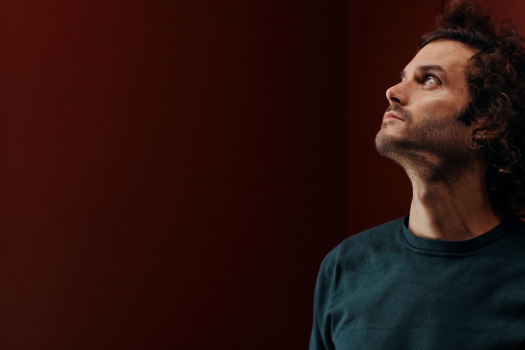 Shuttle dévoile un nouveau clip envoûtant avec "Daydreamin" - Riptide Mag