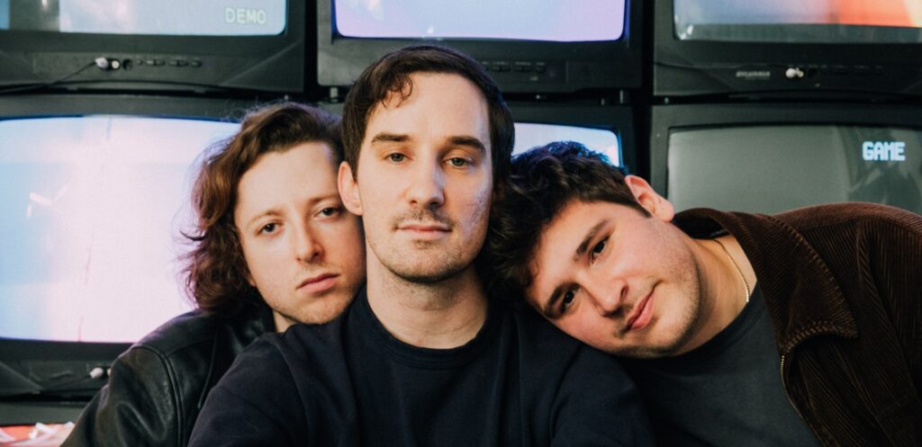 À L'ombre des 'Cherry blossoms' du trio Gooseberry ! - Riptide Mag